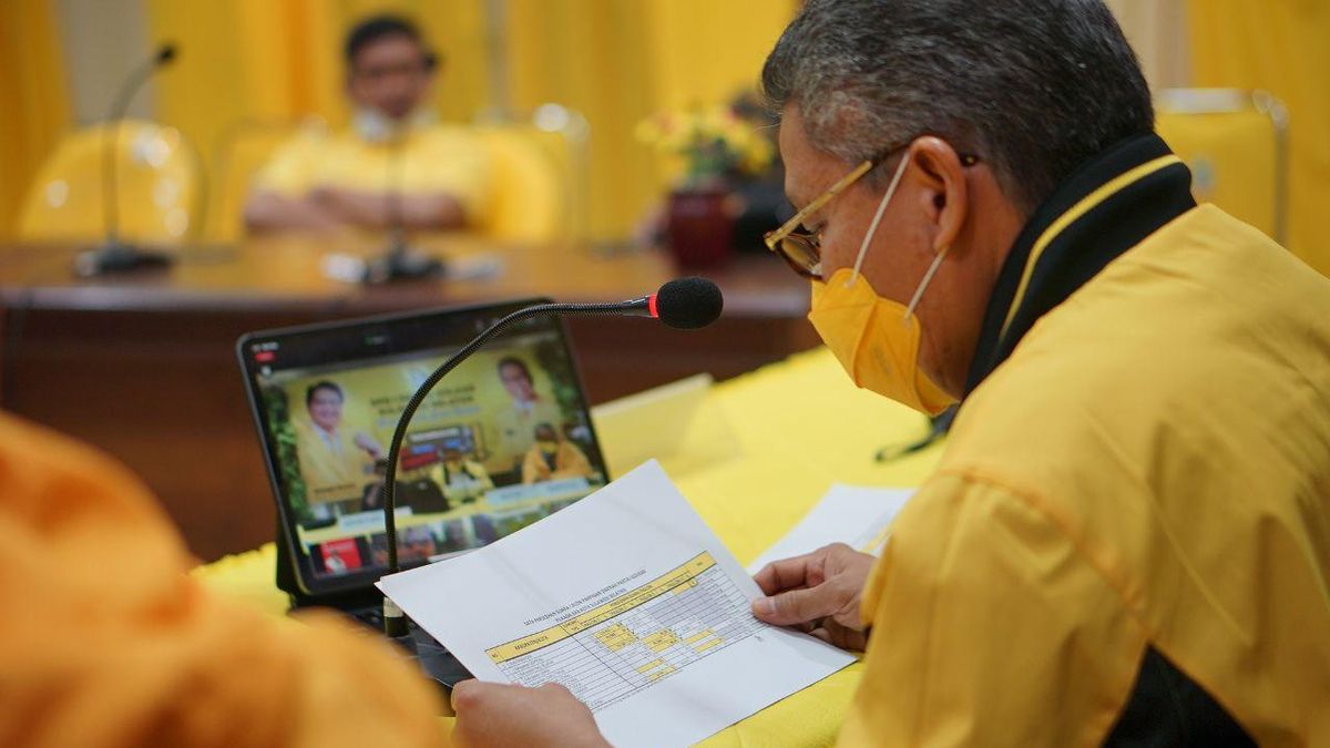 TPN Ganjar-Mahfud Minta KPU dan Bawaslu Awasi Hasil Quick Count Liar ... TPN Ganjar-Mahfud Minta KPU dan Bawaslu Awasi Hasil Quick Count Liar ...