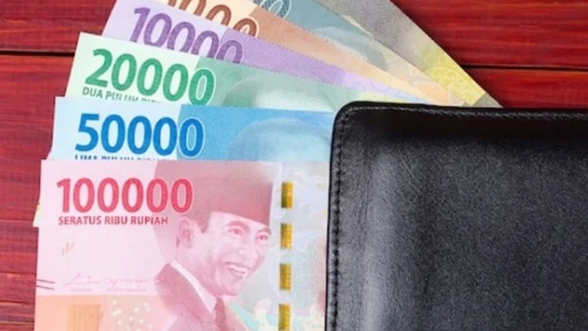 Horeee! UMK 2025 di Kota Sukabumi Tembus Rp3.18 Juta, Kusmana Hartadji ... Horeee! UMK 2025 di Kota Sukabumi Tembus Rp3.18 Juta, Kusmana Hartadji ...