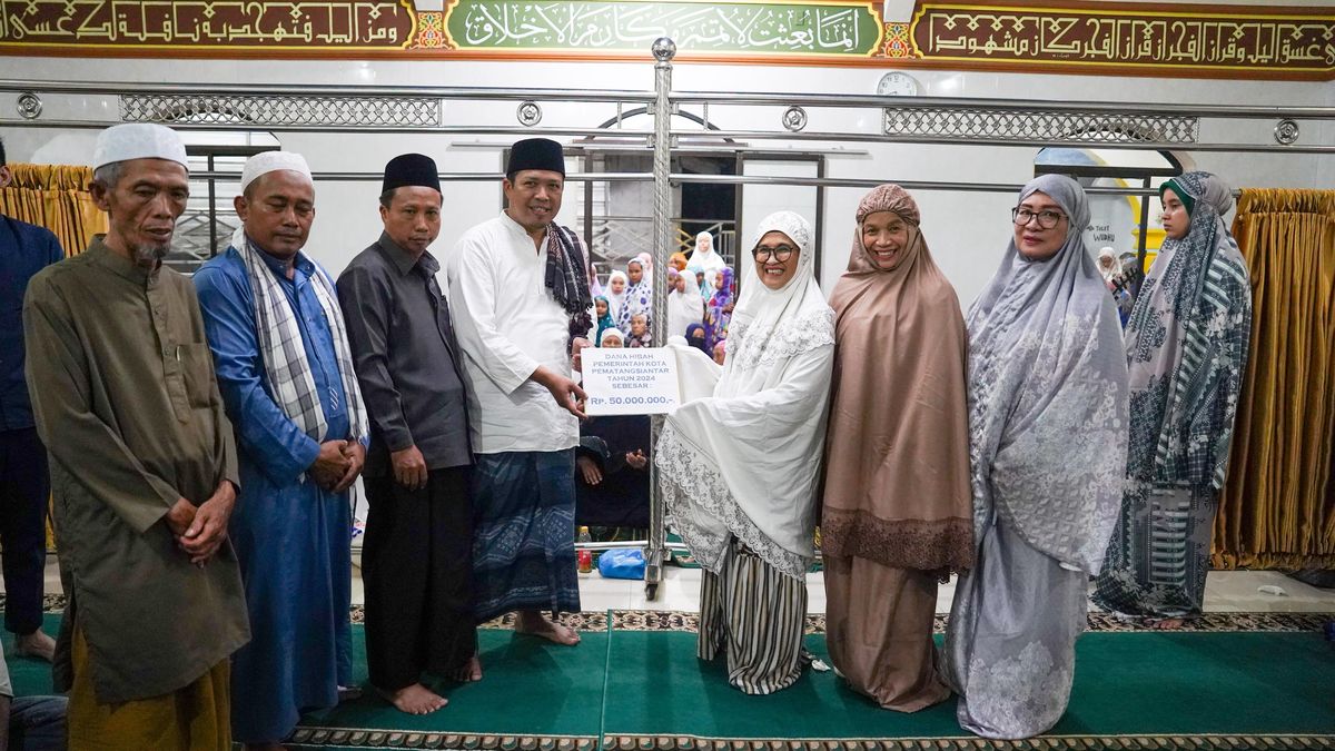 Safari Ramadhan Wali Kota Pematangsiantar Dr Susanti Serahkan Dana