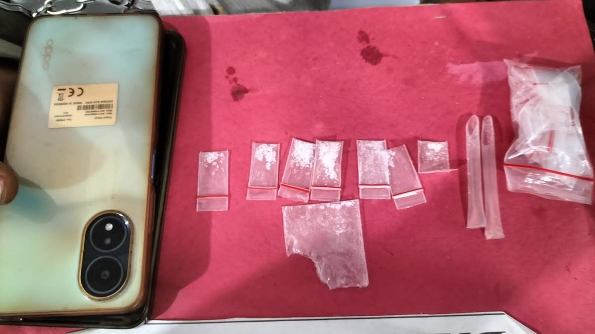 Sat Res Narkoba Polres Aceh Utara Tangkap Dua Pria Pemilik 8 Paket Sabu ... Sat Res Narkoba Polres Aceh Utara Tangkap Dua Pria Pemilik 8 Paket Sabu ...