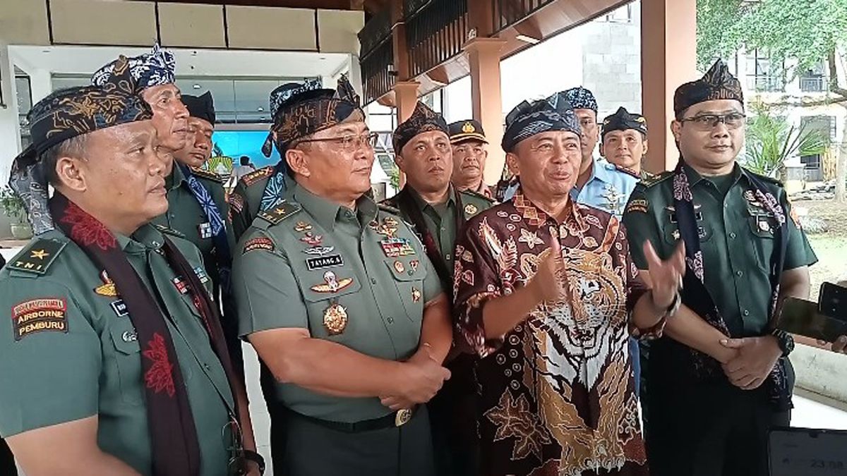 Pj Bupati Sumedang Herman Suryatman Dilantik Jadi Sekda Jabar Hari Ini ... Pj Bupati Sumedang Herman Suryatman Dilantik Jadi Sekda Jabar Hari Ini ...