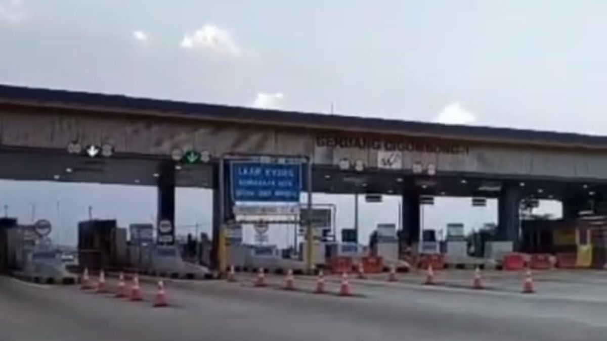 Tol Bocimi Longsor, Arus Lalin Dialihkan Diprediksi Kemacetan akan ... Tol Bocimi Longsor, Arus Lalin Dialihkan Diprediksi Kemacetan akan ...