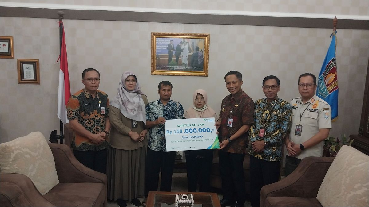 Pj Bupati Cilacap Serahkan Jaminan Meninggal Dunia Kecelakaan Kerja ... Pj Bupati Cilacap Serahkan Jaminan Meninggal Dunia Kecelakaan Kerja ...