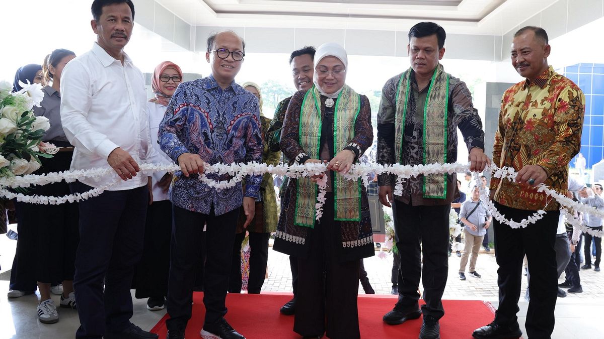 Menaker Ida Fauziah Resmikan Satpel Pelatihan Vokasi dan Produktivitas ... Menaker Ida Fauziah Resmikan Satpel Pelatihan Vokasi dan Produktivitas ...