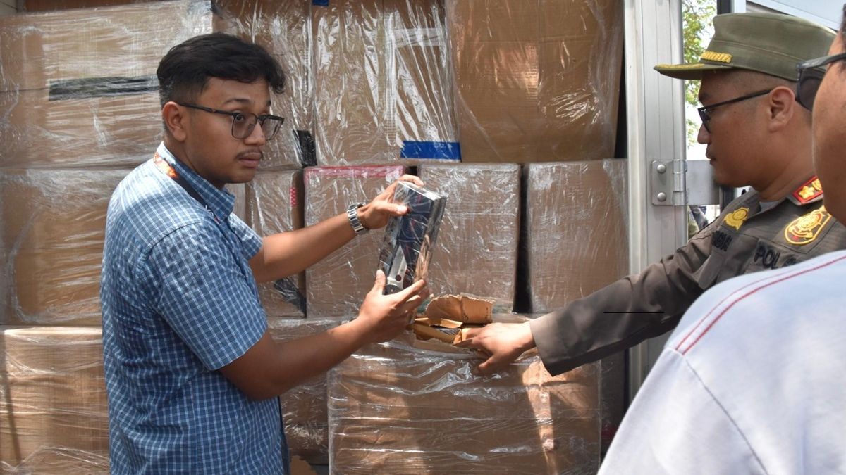 Pemkot Surabaya Gagalkan Penyelundupan Jutaan Rokok Ilegal di Jembatan ... Pemkot Surabaya Gagalkan Penyelundupan Jutaan Rokok Ilegal di Jembatan ...