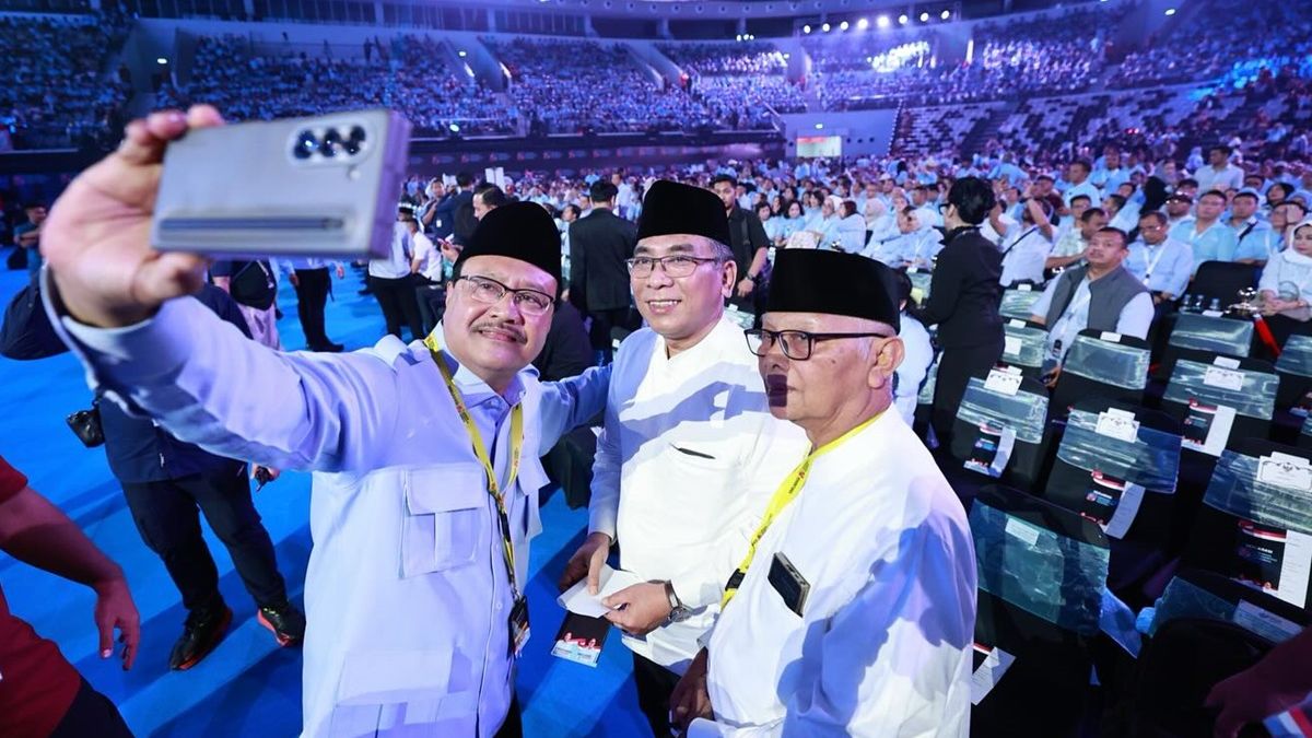 Dulu Rival, Kini Ribuan Relawan Gus Ipul Deklarasi Menangkan Khofifah ... Dulu Rival, Kini Ribuan Relawan Gus Ipul Deklarasi Menangkan Khofifah ...