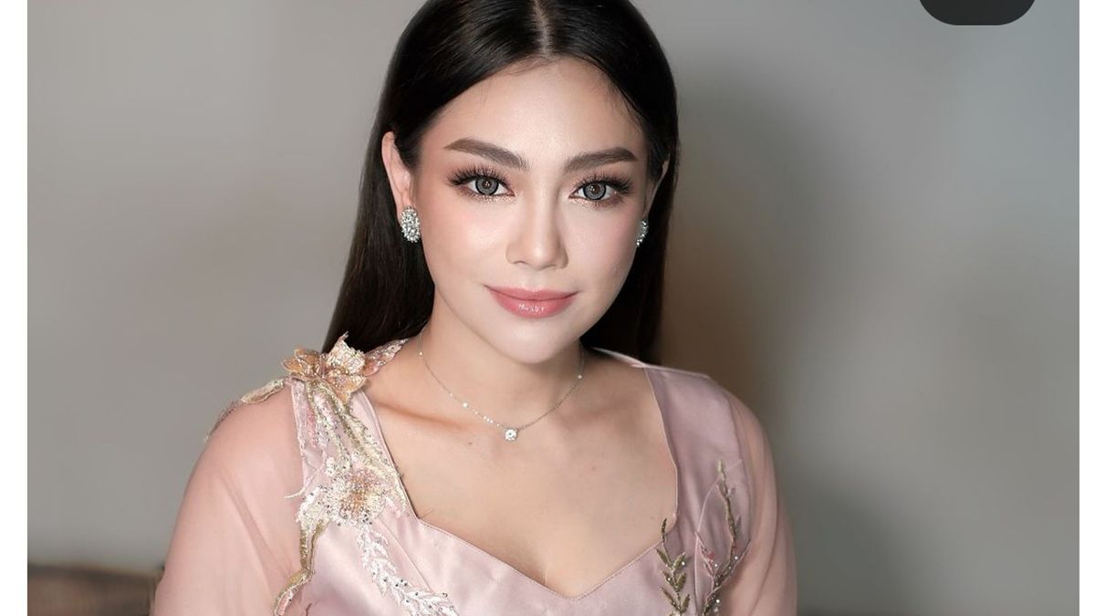 Celine Evangelista Rasakan Kerinduan Terpisah dari Anak-anak, Ikuti ... Celine Evangelista Rasakan Kerinduan Terpisah dari Anak-anak, Ikuti ...