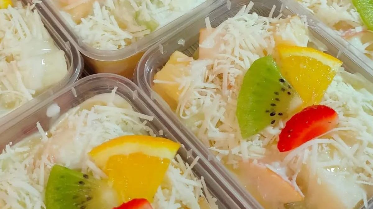 Salad Buah Manis Segar: Hidangan Nikmat untuk Berbuka Puasa - Kalbar Time Salad Buah Manis Segar: Hidangan Nikmat untuk Berbuka Puasa - Kalbar Time