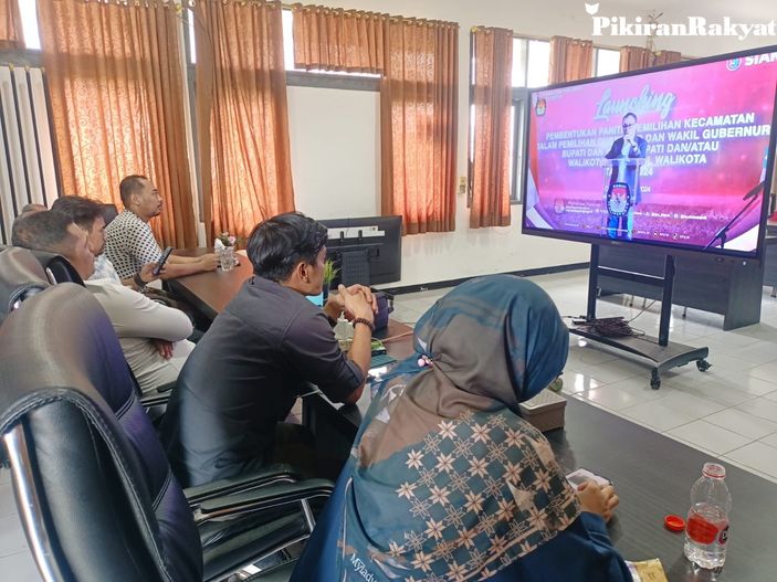 Pendaftaran Ppk Pilkada Purwakarta 2024 Dibuka Warga Berbondong