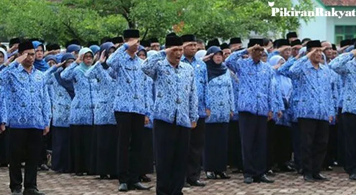 Pencairan Gaji ke-13 dan THR ASN 2025 Akan Diumumkan Prabowo, Ini ... Pencairan Gaji ke-13 dan THR ASN 2025 Akan Diumumkan Prabowo, Ini ...