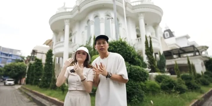 Sempat Pamer Rumah Seharga Rp30 Miliar, Affiliator Binary Option Indra ... Sempat Pamer Rumah Seharga Rp30 Miliar, Affiliator Binary Option Indra ...
