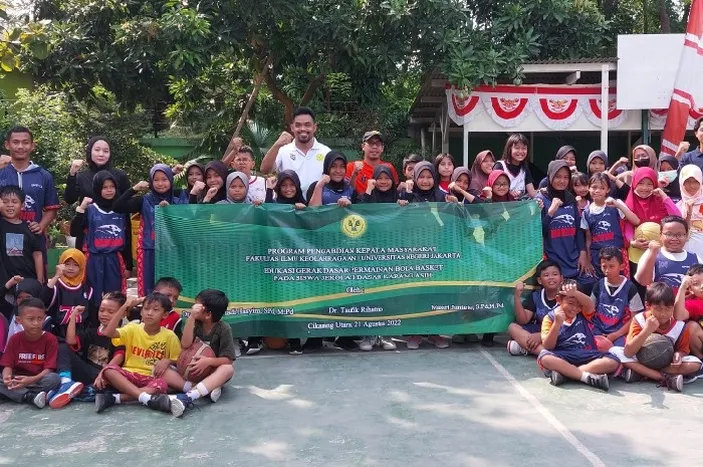 Pengabdian Masyarakat, Dosen FIK UNJ Beri Edukasi Gerak Dasar Bola ... Pengabdian Masyarakat, Dosen FIK UNJ Beri Edukasi Gerak Dasar Bola ...