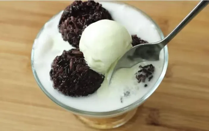 Ide Menu Takjil Ala Chef Devina, Ini Resep Es Ketan Hitam yang Lembut ... Ide Menu Takjil Ala Chef Devina, Ini Resep Es Ketan Hitam yang Lembut ...
