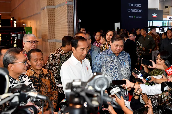 Tanggapi Hasil Hitung Cepat Pemilu dengan Kemenangan Telak Paslon ... Tanggapi Hasil Hitung Cepat Pemilu dengan Kemenangan Telak Paslon ...