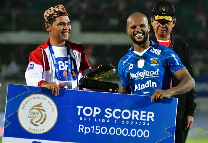 David da Silva, Striker Persib Bandung Raih Penghargaan Sebagai ... David da Silva, Striker Persib Bandung Raih Penghargaan Sebagai ...