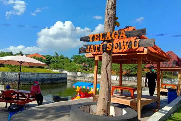 WOW MENARIK! Ini Dia Tempat Liburan Seru di Gresik, Ada Wisata Jati ... WOW MENARIK! Ini Dia Tempat Liburan Seru di Gresik, Ada Wisata Jati ...