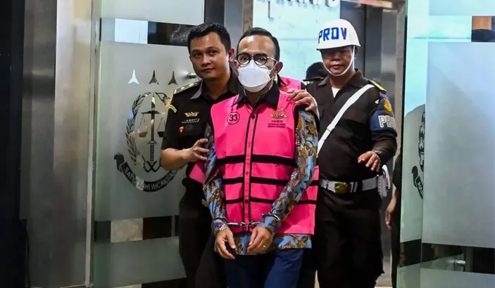 Gaji Riva Siahaan Bikin Geleng-geleng Kepala, Ditahan Kejagung Dugaan ... Gaji Riva Siahaan Bikin Geleng-geleng Kepala, Ditahan Kejagung Dugaan ...