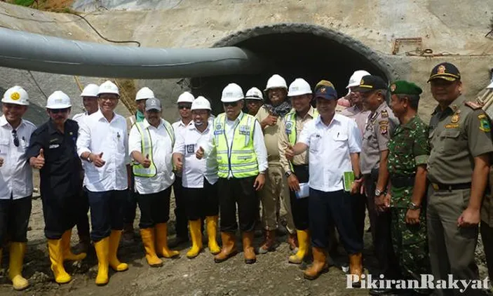 Pembangunan Bendungan Kuningan Direncanakan Tuntas Akhir 2017 Pembangunan Bendungan Kuningan Direncanakan Tuntas Akhir 2017