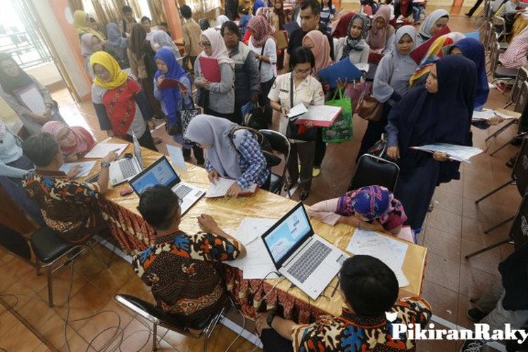 Hari Pertama Pendaftaran PPDB, Jumlah Pendaftar Membludak Hari Pertama Pendaftaran PPDB, Jumlah Pendaftar Membludak