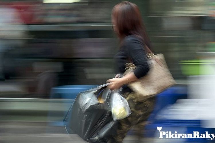 Pemkot Bandung Keluarkan Perwal Kurangi Sampah Plastik Pemkot Bandung Keluarkan Perwal Kurangi Sampah Plastik