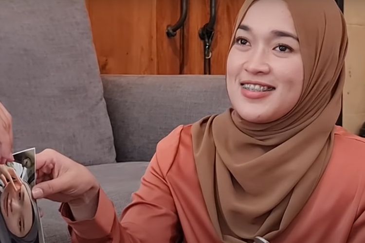 Begini Reaksi Mengejutkan Ririe Saat Diperlihatkan Foto Nissa Sabyan ... Begini Reaksi Mengejutkan Ririe Saat Diperlihatkan Foto Nissa Sabyan ...
