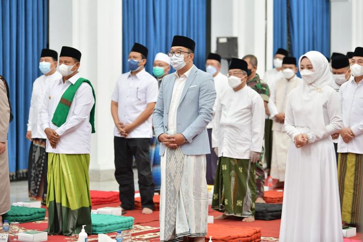 Lewat Isra Mi'raj Ajak Ulama Jaga Kondusivitas Jabar, Ridwan Kamil ... Lewat Isra Mi'raj Ajak Ulama Jaga Kondusivitas Jabar, Ridwan Kamil ...