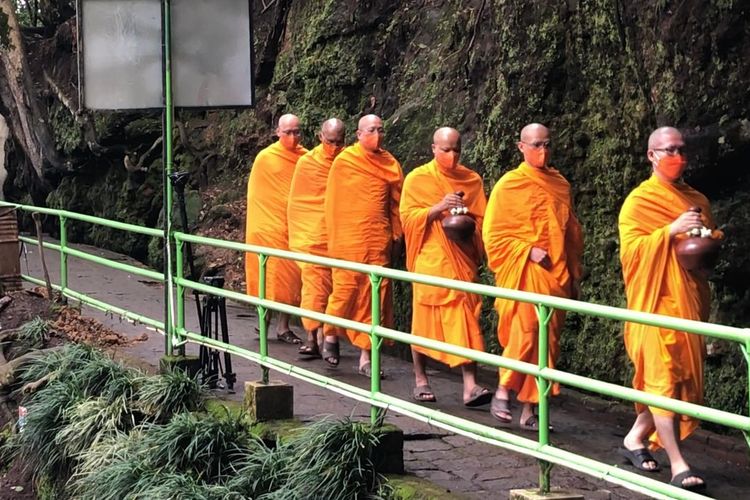 10 Ucapan Hari Raya Waisak 2022 Bahasa Inggris Lengkap Dengan