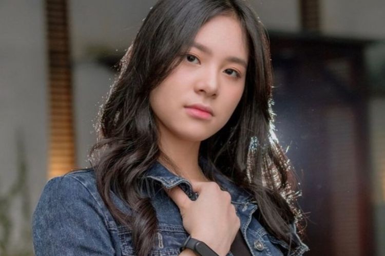 Biodata Zee JKT48 yang Viral Karena Video Sedang Mengisap Vape: Tinggi ... Biodata Zee JKT48 yang Viral Karena Video Sedang Mengisap Vape: Tinggi ...