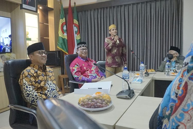 Ketika Wakil Ketua MPR dan Desy Ratnasari Berkunjung ke Kantor LDII ... Ketika Wakil Ketua MPR dan Desy Ratnasari Berkunjung ke Kantor LDII ...
