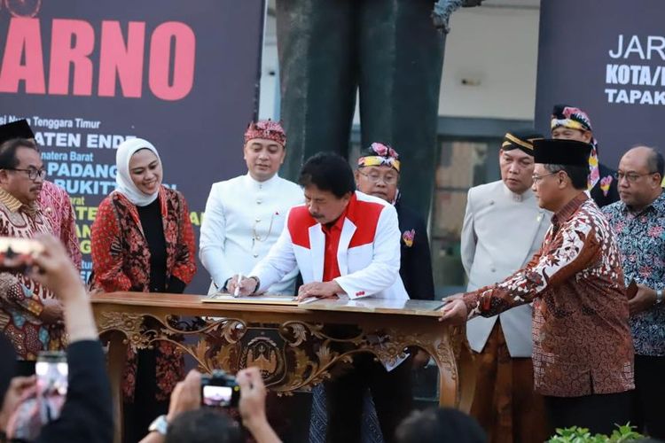 Rangkaian Haul Bung Karno, BPIP dan 22 Kota Kabupaten Deklarasikan ... Rangkaian Haul Bung Karno, BPIP dan 22 Kota Kabupaten Deklarasikan ...