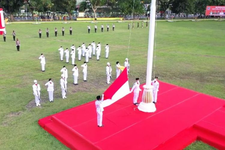 Lirik Lagu Mengheningkan Cipta, Dibawakan Saat Upacara Bendera 17 ... Lirik Lagu Mengheningkan Cipta, Dibawakan Saat Upacara Bendera 17 ...
