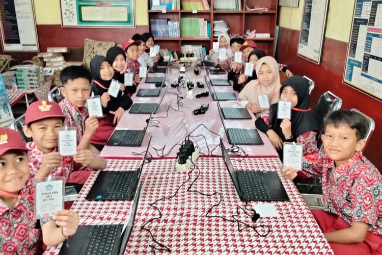 Pelaksanaan ANBK Jenjang SD Tahun 2023 Diikuti 1.524 SD Tersebar di 42 ... Pelaksanaan ANBK Jenjang SD Tahun 2023 Diikuti 1.524 SD Tersebar di 42 ...