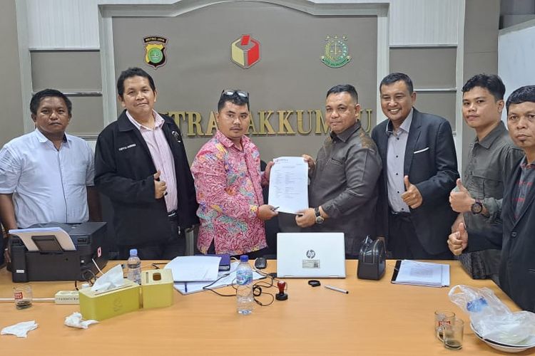 Temukan DPT Fiktif, DPD Persadi DKI Jakarta Serahkan Berkas Laporan Ke ... Temukan DPT Fiktif, DPD Persadi DKI Jakarta Serahkan Berkas Laporan Ke ...