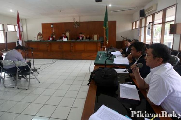 Setiap Sidang Edi Siswadi Dimintai Rp 20 Juta
