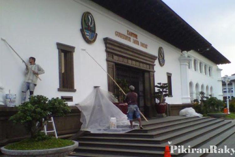 Ridwan Kamil Akan Tata Ulang Gedung Sate Jadi Bangunan Ramah Wisatawan Ridwan Kamil Akan Tata Ulang Gedung Sate Jadi Bangunan Ramah Wisatawan