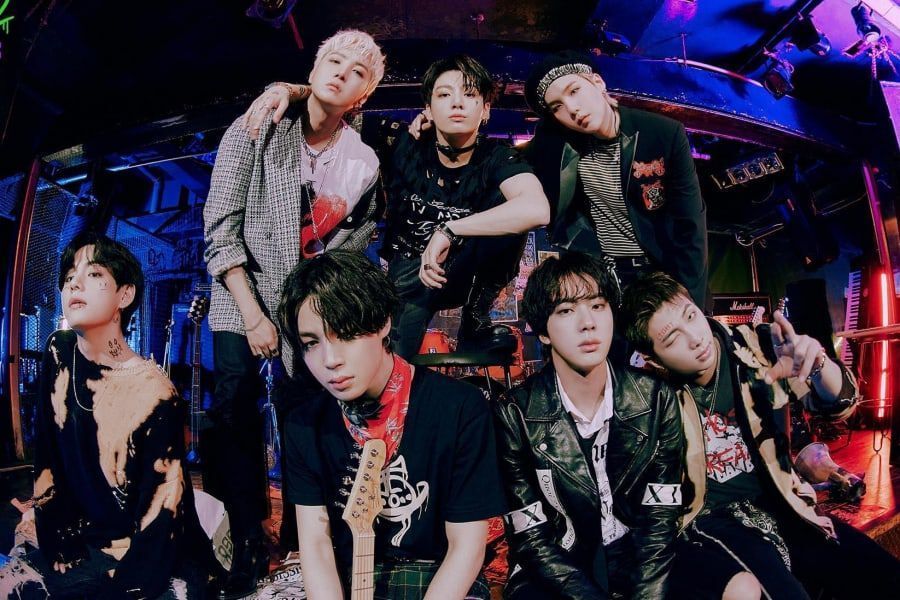 Bts Meraih Penghargaan Artist Of The Year Di American Music Awards 2021