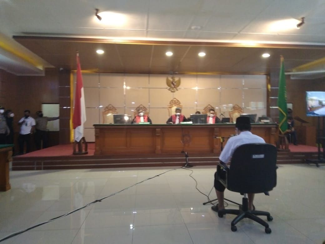 Tak Jadi HUKUMAN MATI, Herry Wirawan Pemerkosa 13 Santriwati, Divonis ... Tak Jadi HUKUMAN MATI, Herry Wirawan Pemerkosa 13 Santriwati, Divonis ...