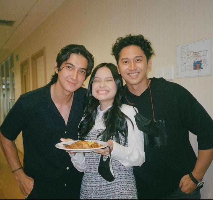 Catat Ini 25 Daftar Pemain Geez And Ann Series Yang Tayang Di Vidio