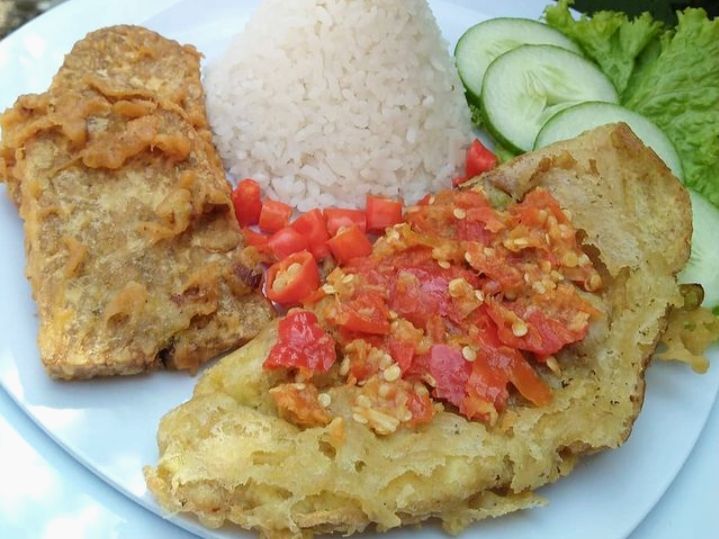 Resep Rahasia Telur Geprek Cukup 5 Menit Jadi Bikin Boros Nasi Kamu