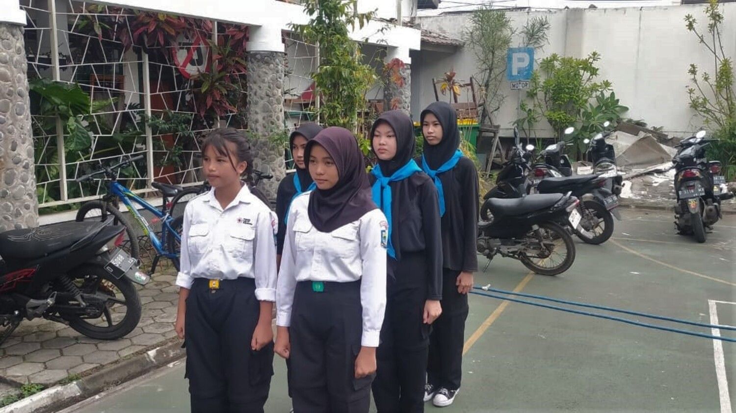 Estafet Kepengurusan, PMR SMP Bina Dharma 2 Bandung Adakan Sertijab ... Estafet Kepengurusan, PMR SMP Bina Dharma 2 Bandung Adakan Sertijab ...