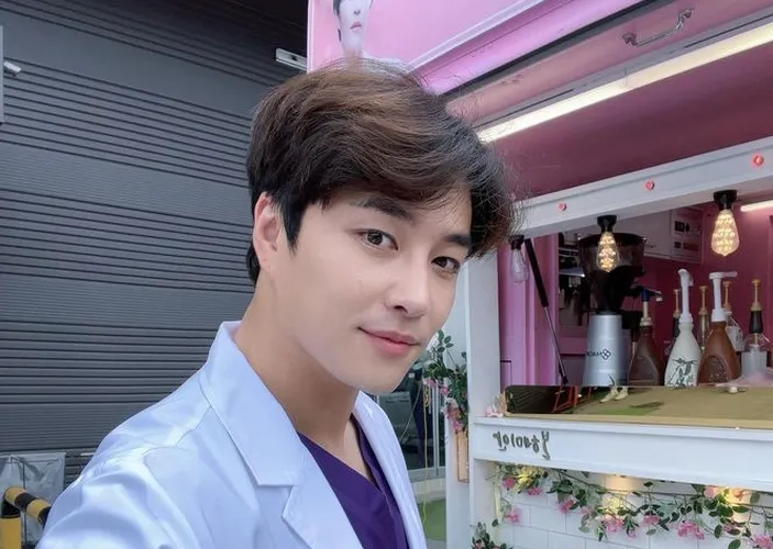 Profil Dan Biodata Pemeran Kim Roy Di Drakor Doctor Cha Nama Asli Min