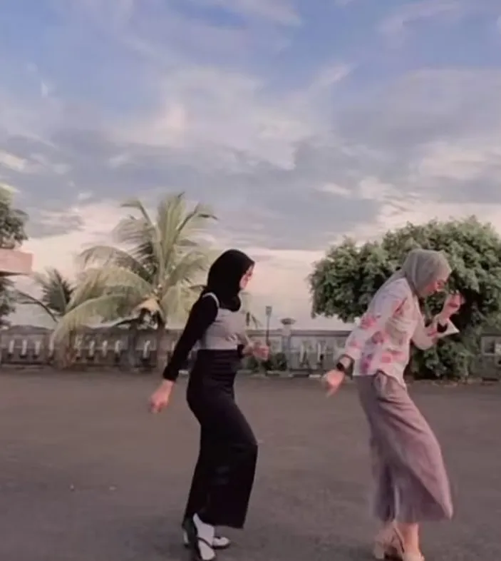 Simak 16 Arti Kata Bahasa Gaul 2022 Yang Lagi Viral Di Sosmed Yuk Cari