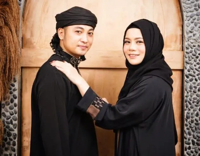 Biodata Lengkap Profil Siham Istri Penyanyi Dangdut Irwan DA 2 Orang ... Biodata Lengkap Profil Siham Istri Penyanyi Dangdut Irwan DA 2 Orang ...