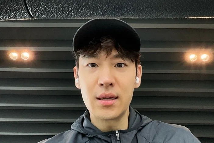 Lee Je Hoon Umur Berapa Biodata Aktor Yang Ikut Reality Show Di Finlandia Bareng Cha Eun Woo