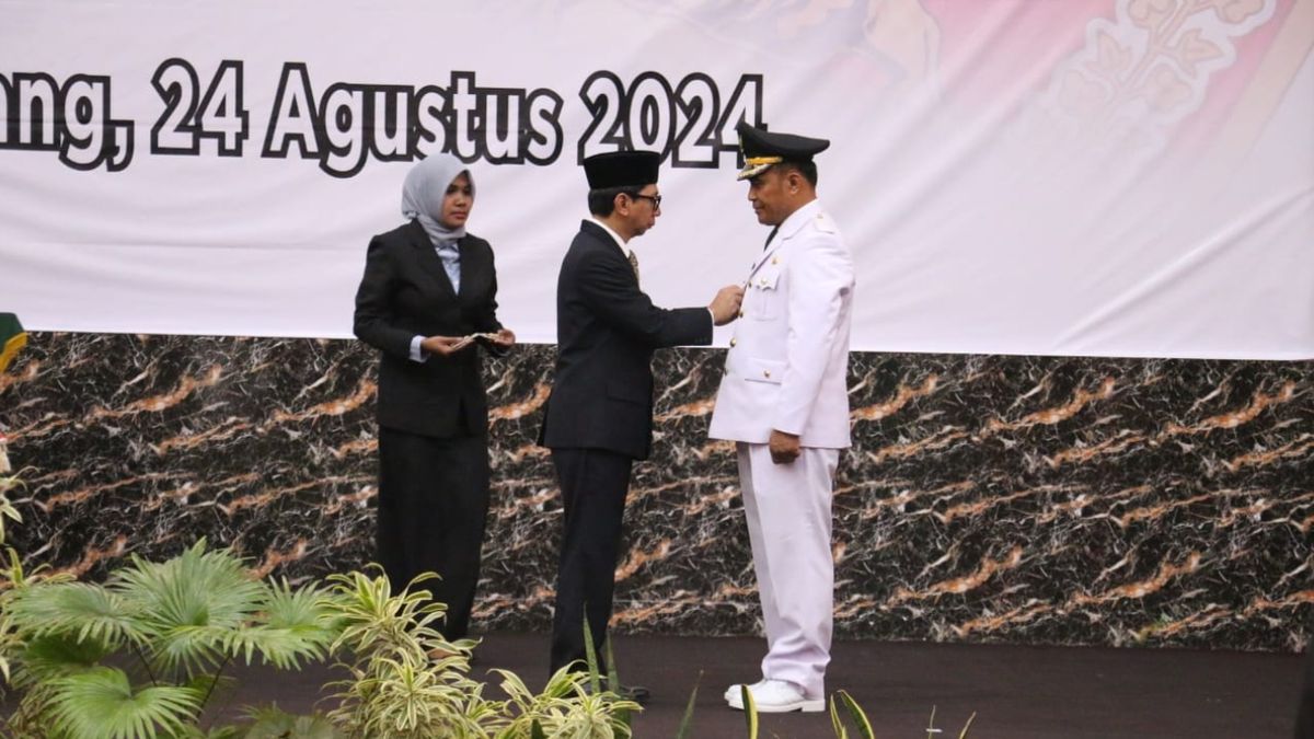 Pj Gubernur NTT Lantik Linus Lusi jadi Penjabat Wali Kota Kupang ... Pj Gubernur NTT Lantik Linus Lusi jadi Penjabat Wali Kota Kupang ...