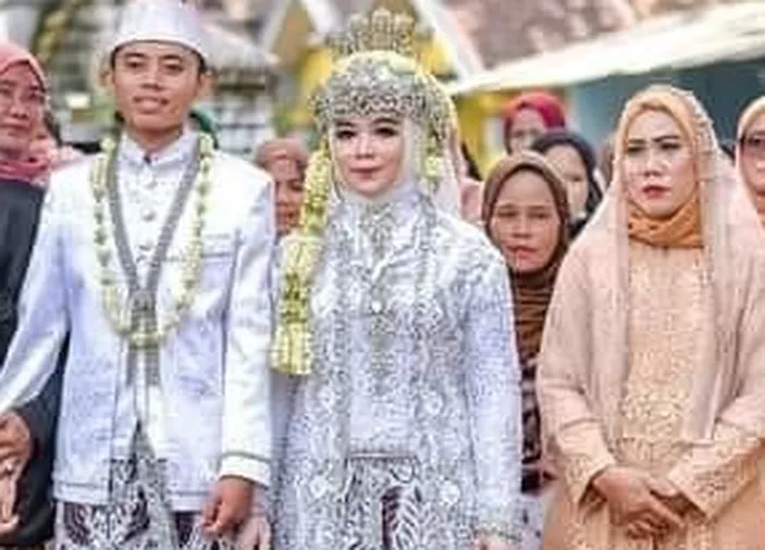 Usai Beri Klarifikasi, Mantan Suami Norma Risma Yang Selingkuh Dengan ... Usai Beri Klarifikasi, Mantan Suami Norma Risma Yang Selingkuh Dengan ...