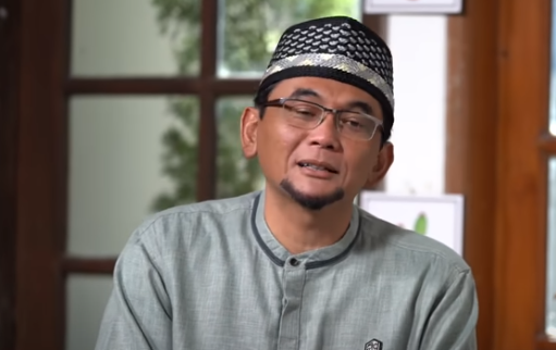 Profil dan Biodata Ustadz Subki Al Bughury yang Menikahkan Rizky Billar ... Profil dan Biodata Ustadz Subki Al Bughury yang Menikahkan Rizky Billar ...