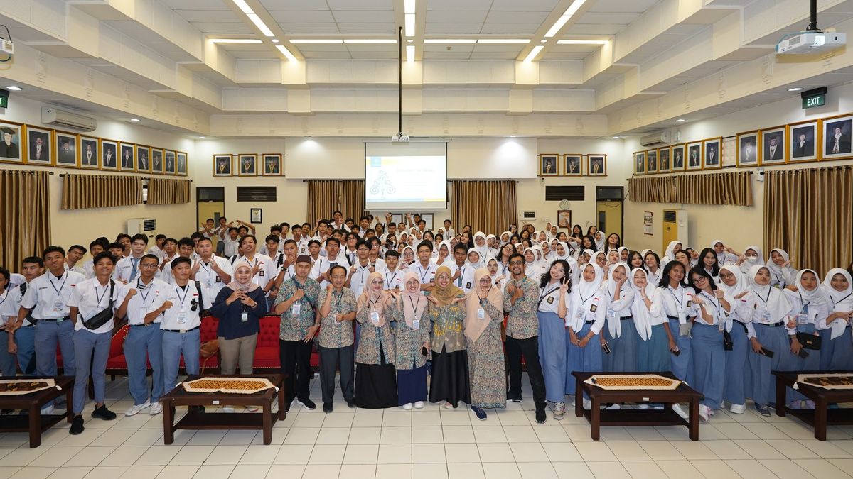 Kenalkan Dunia Kampus, 137 Siswa SMAN 10 Bogor Kunjungi Fakultas ... Kenalkan Dunia Kampus, 137 Siswa SMAN 10 Bogor Kunjungi Fakultas ...