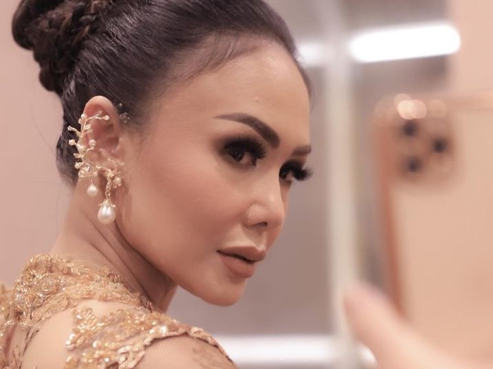 Profil Dan Perjalanan Karier Yuni Shara Yang Menginjak Usia 50 Tahun