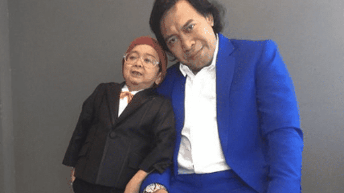 Berapa Gaji Komeng Jika Lolos Jadi Anggota DPD RI, Besar Mana dengan ... Berapa Gaji Komeng Jika Lolos Jadi Anggota DPD RI, Besar Mana dengan ...